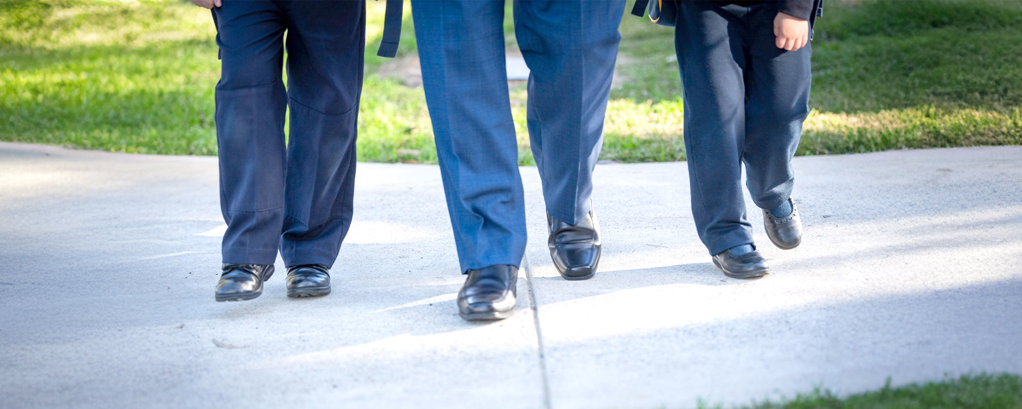 01-walking-banner | Road Safety website